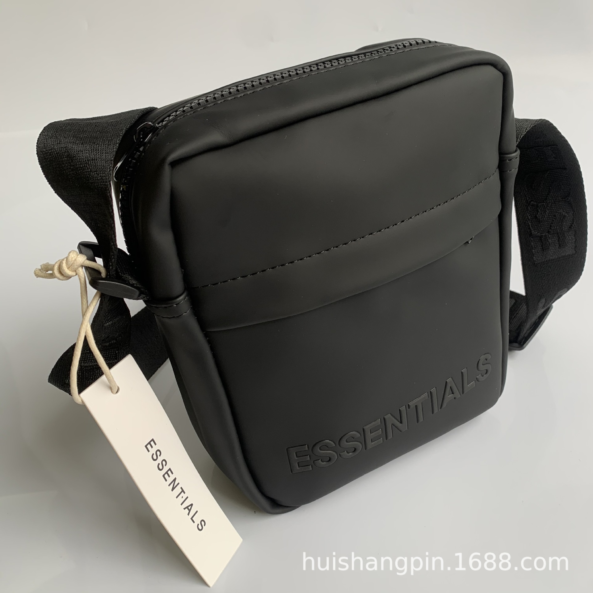 2022新款 FOG ESSENTIALS 复线潮流男士单肩斜挎包-阿里巴巴