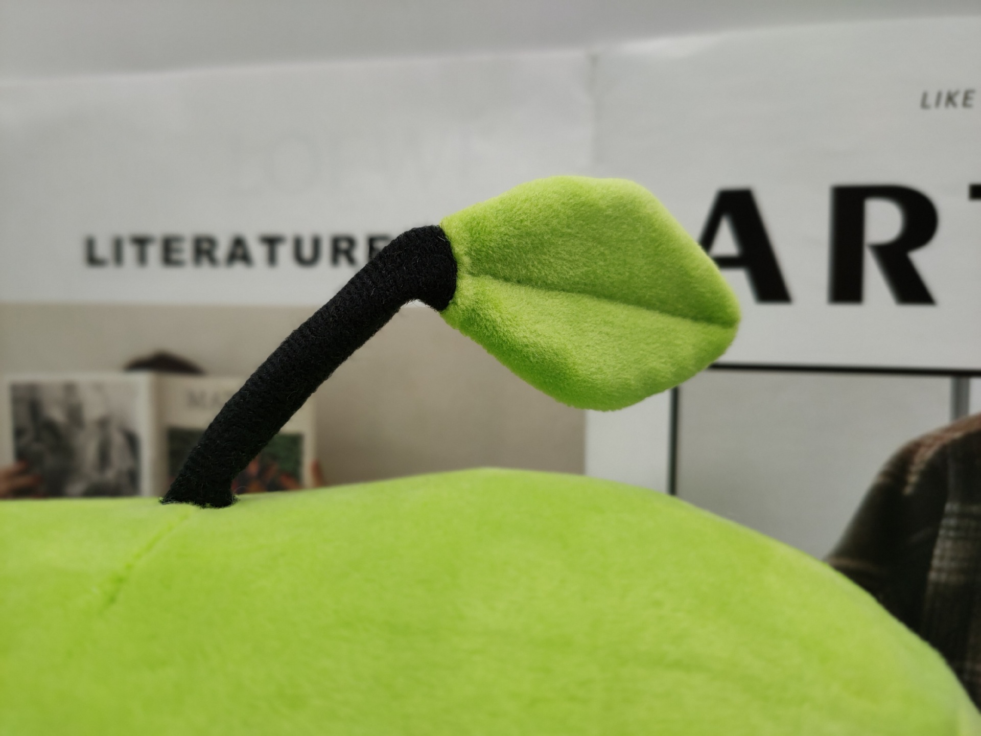 跨境新品 PWA Ball Plush 绿苹果与大眼睛抱枕公仔 毛绒抱枕玩偶-阿里巴巴