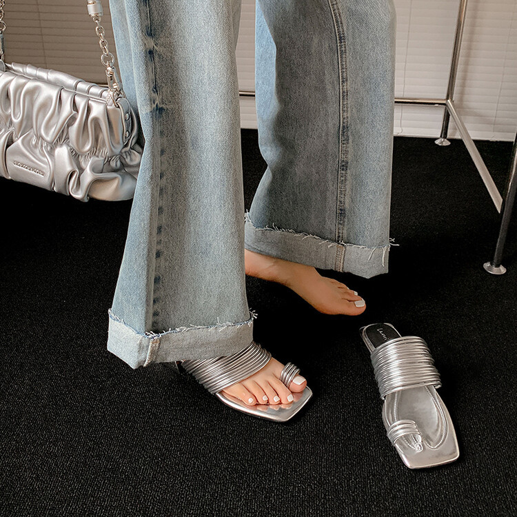 CHIKO Kaylea Open Toe Block Heels Slides Sandals