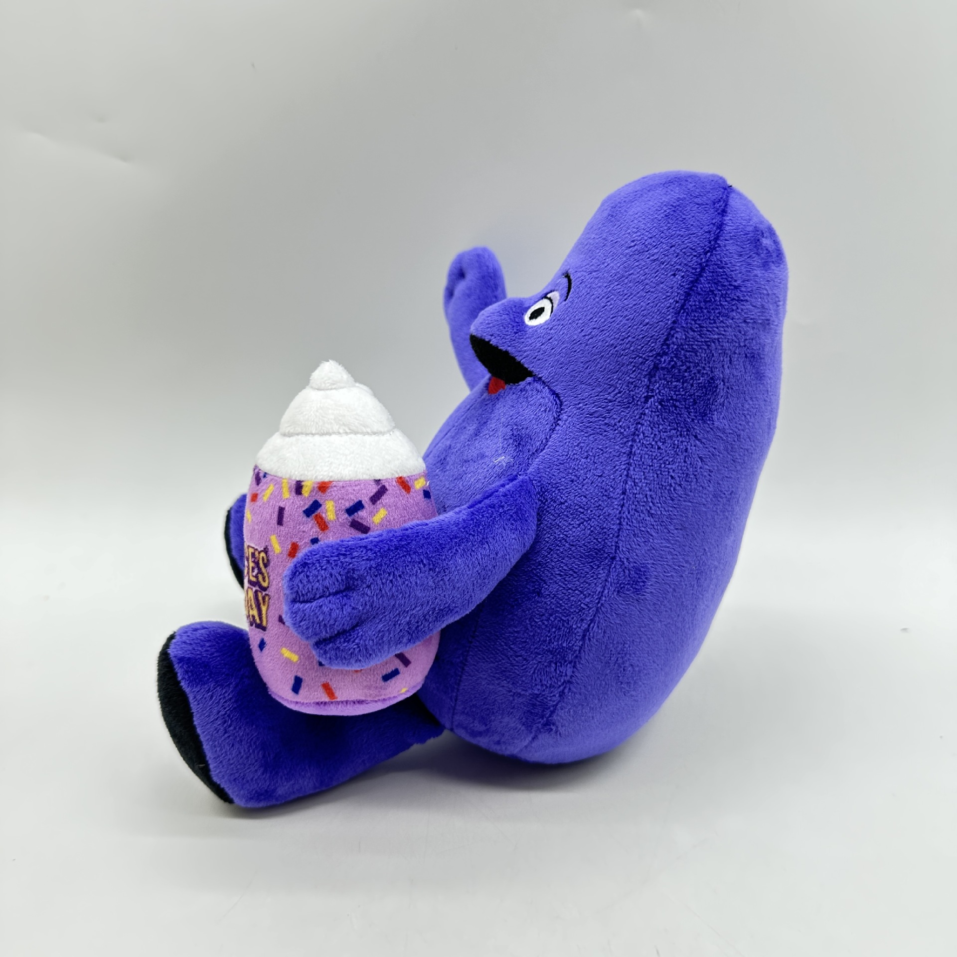 跨境新品Grimace shake Yellow Hat plush麦当劳玩偶毛绒公仔玩偶-阿里巴巴
