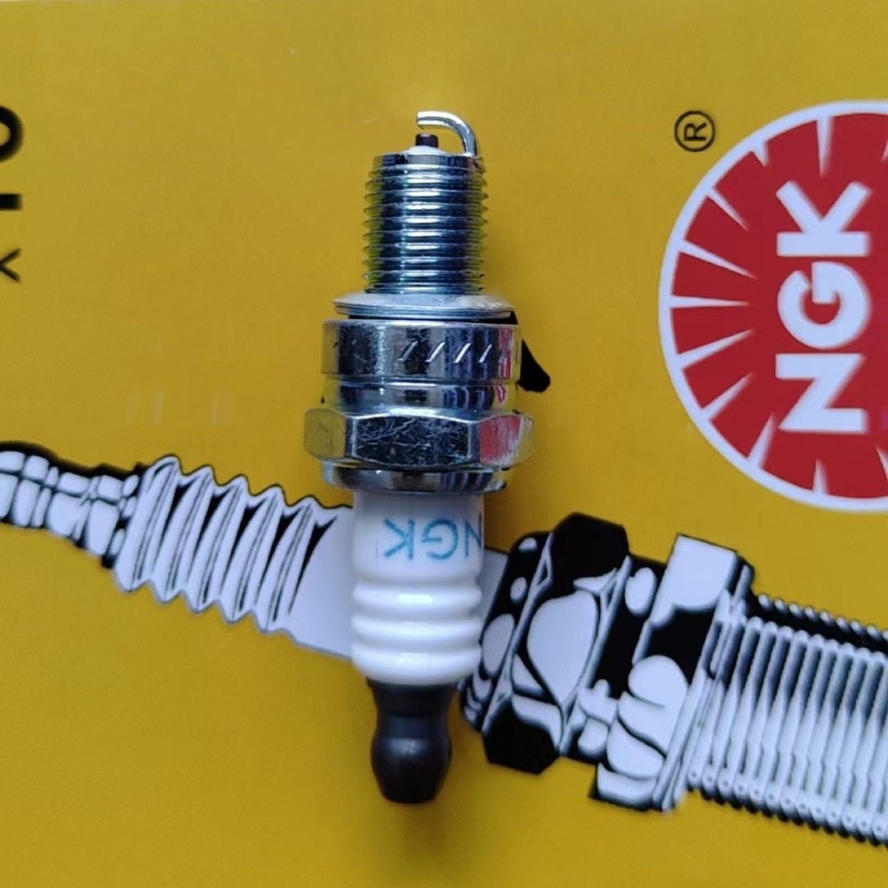 油锯二冲程发动机4626进口NGK火花塞BPMR7A对应RCJ6 RCJ7Y L7T-阿里巴巴