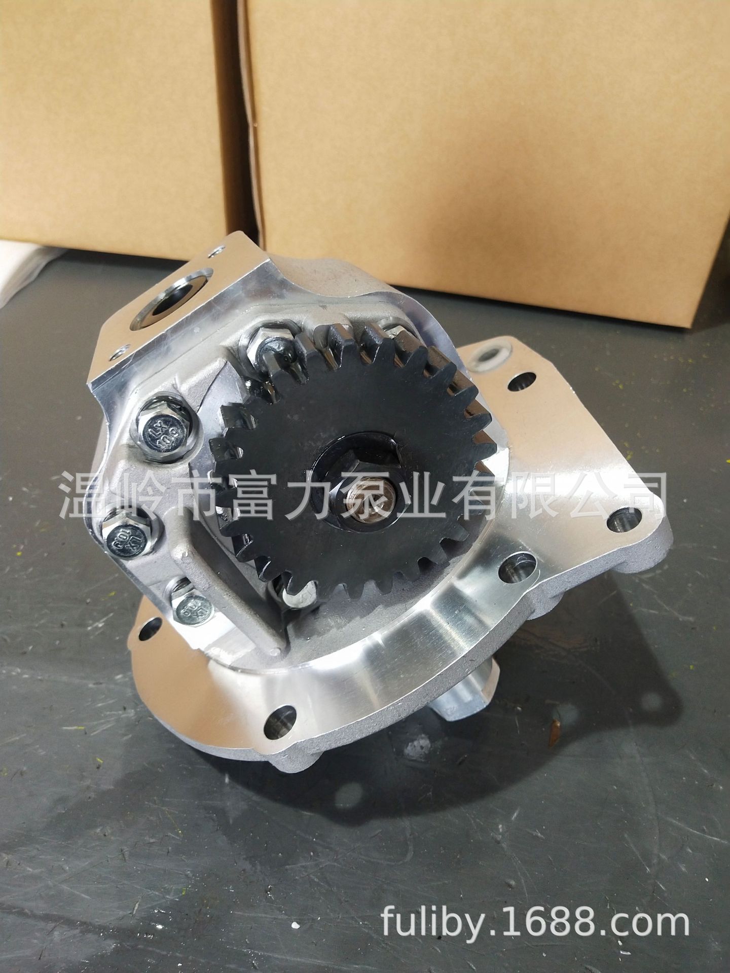 D8NN600AC EONN600AC EONN600AB 83957379 拖拉机泵 农机泵-阿里巴巴