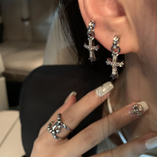 暗黑哥特风镶钻十字架吊坠耳环甜酷风高级感设计网红气质耳坠耳饰-阿里巴巴