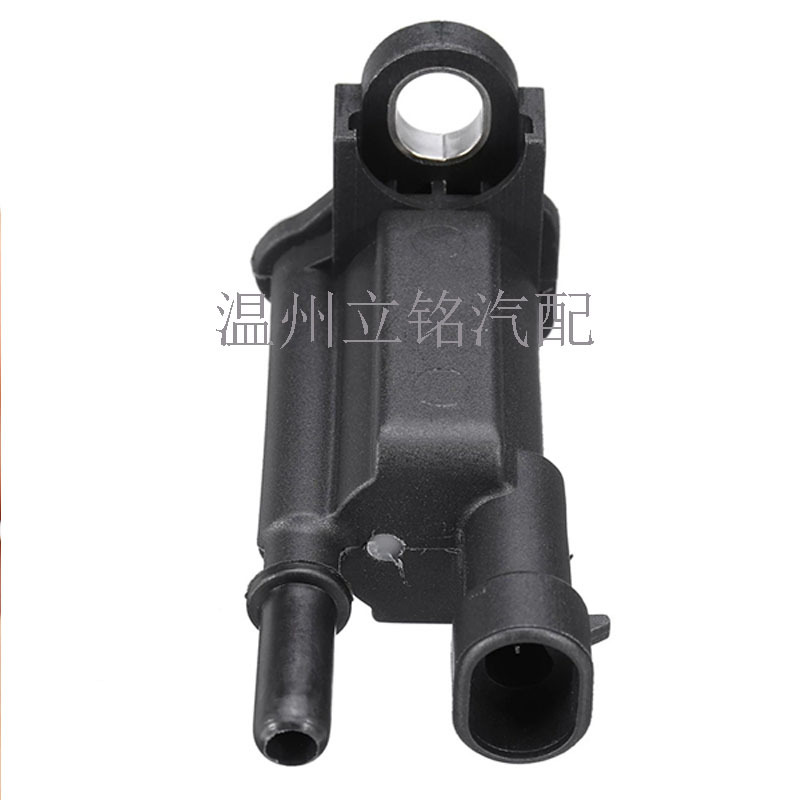碳罐电磁阀12581282 12573220 12576688 适用雪佛兰 汽车配件-阿里巴巴