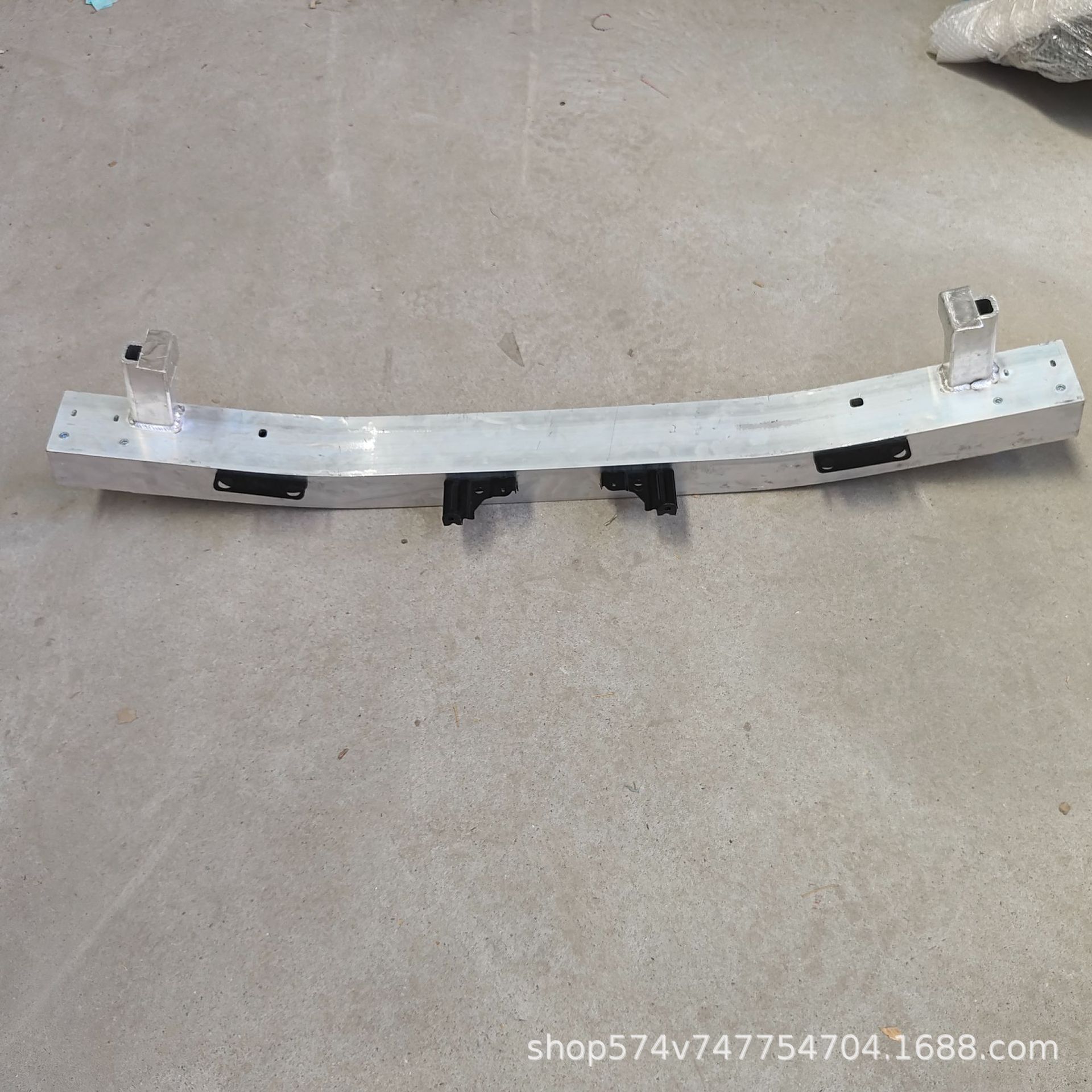 适用于丰田坦途2022款前保险杠骨架52021-0C090-阿里巴巴