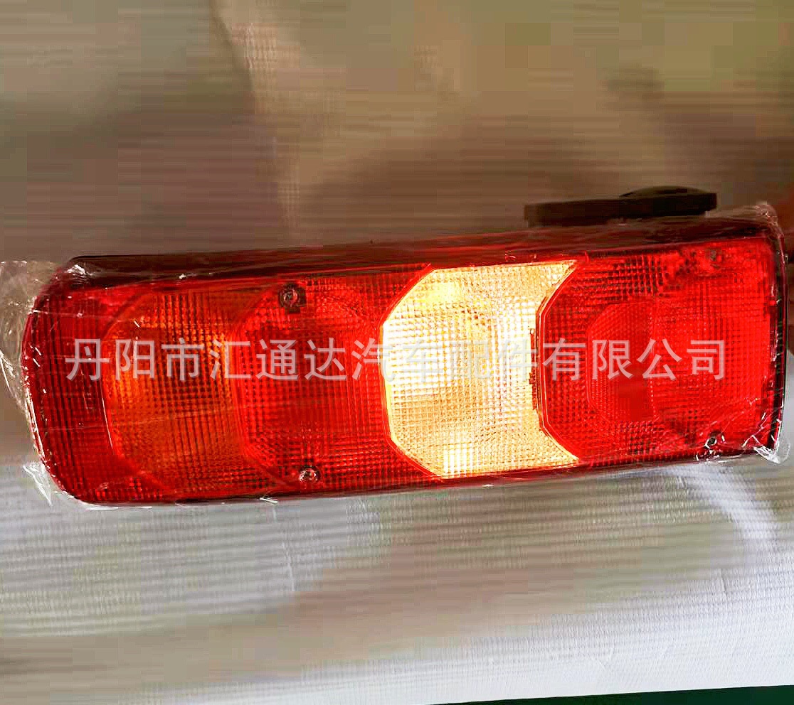 适用奔驰自卸车边灯配件新款MP4卡车尾灯 0035441003、0035441803-阿里巴巴
