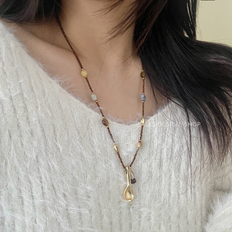 秋冬新款时尚百搭小勺吊坠项链轻奢高级感独特精致简约毛衣链配饰-阿里巴巴