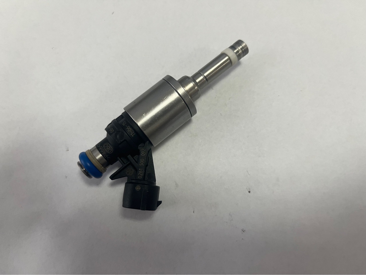 16600-1VA0A 0261500090适用于日产轩逸汽车直喷喷油嘴-阿里巴巴