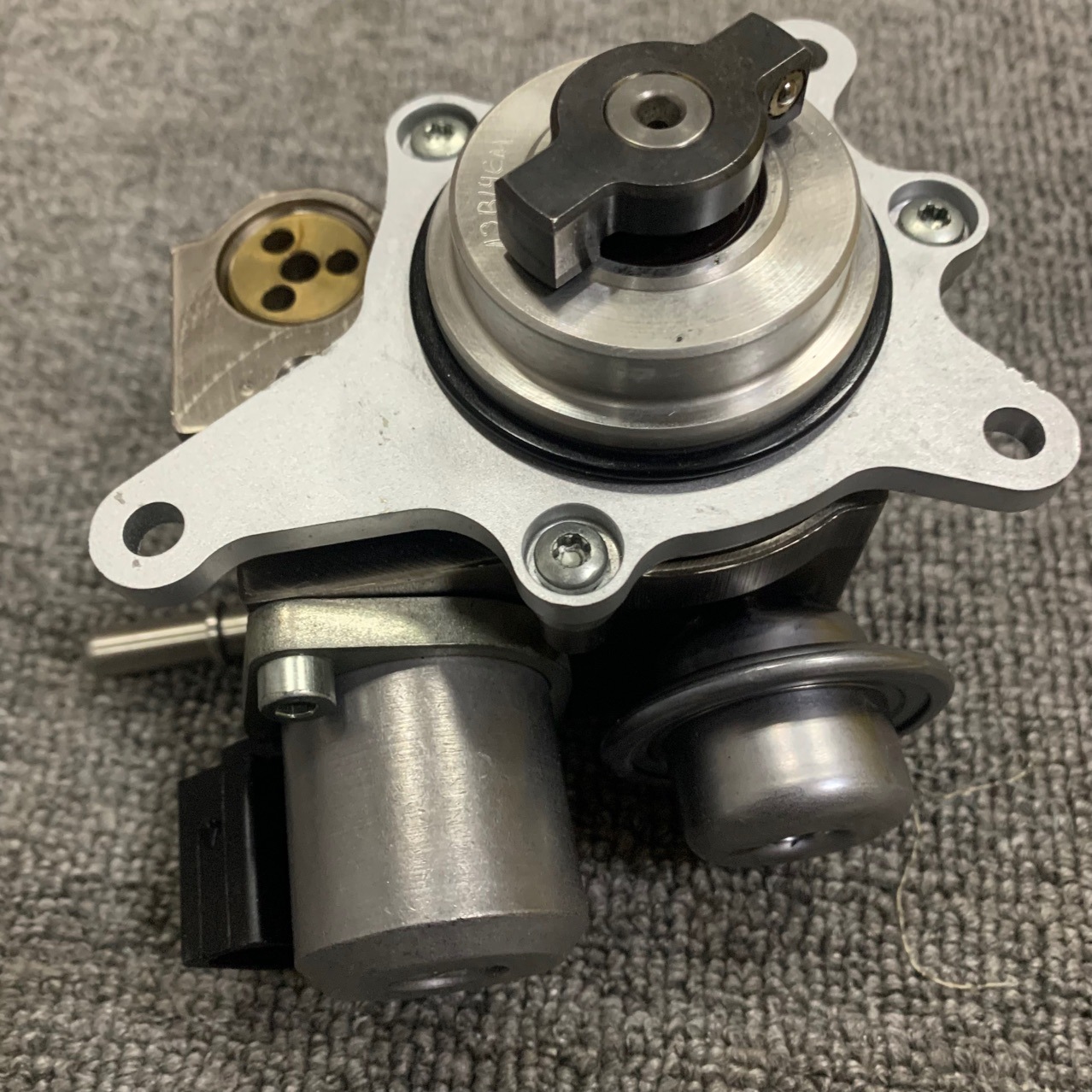 适用标志高压燃油泵13517573436 13517588879 9819938480高压油泵-阿里巴巴