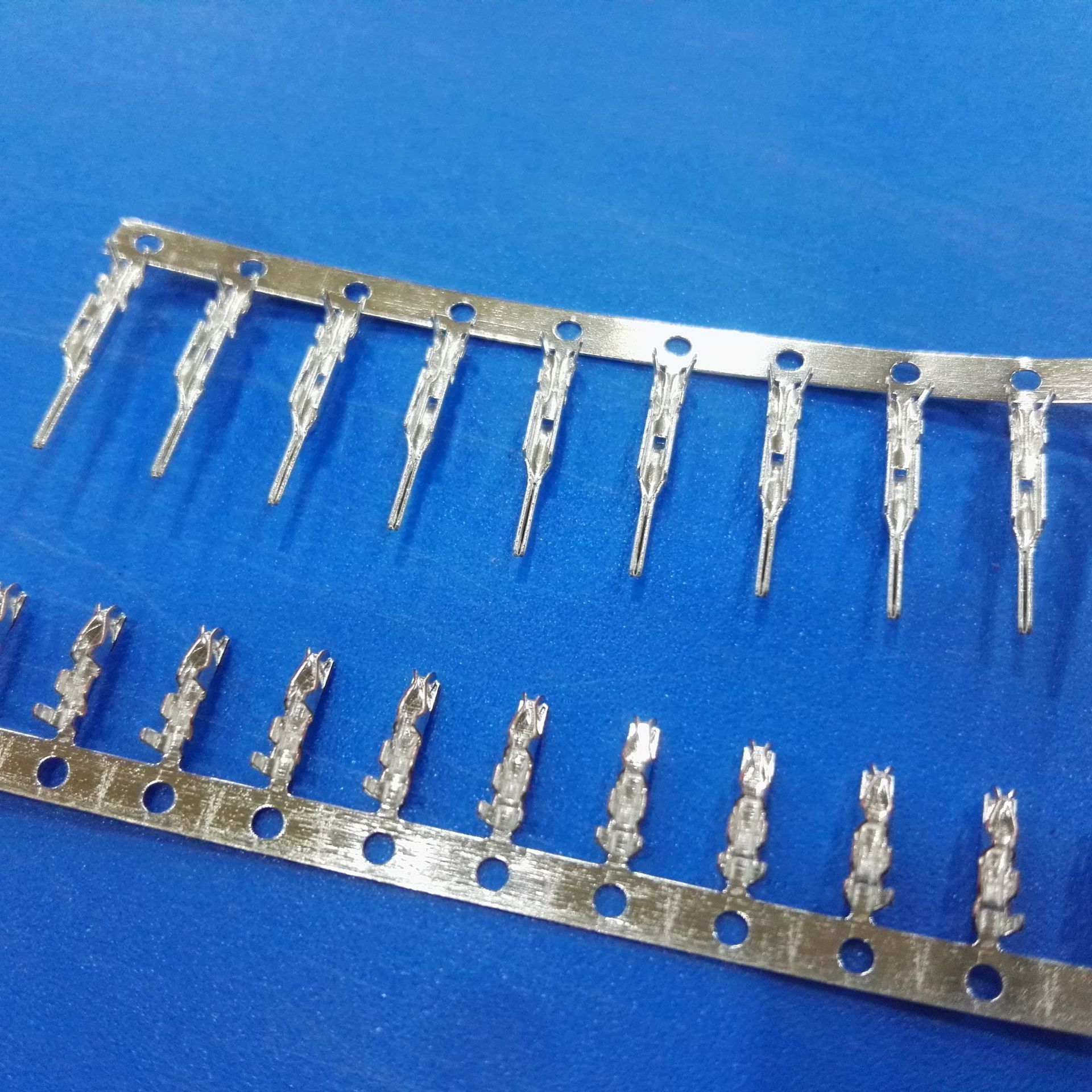 A2008H-2P HY-2R 3P空中对接PHB公母胶壳带锁带扣线对线2.0连接器-阿里巴巴