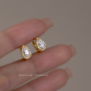 爱洛奇S925纯银设计感镶钻水滴耳扣时尚小巧ins风耳饰品女M05023-阿里巴巴