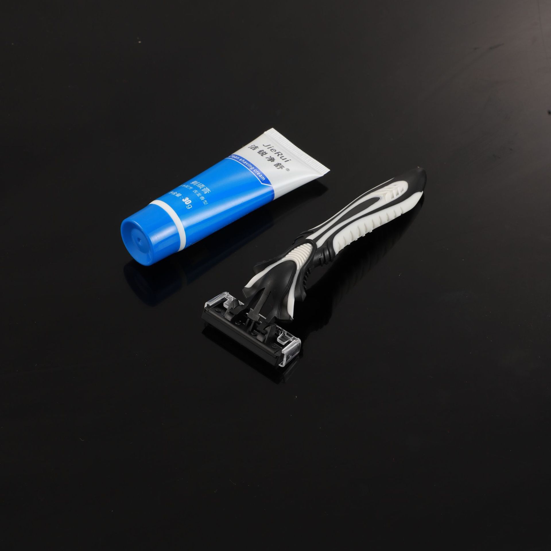 现货供应 酒店一次性剃须刀 宾馆民宿手动刮胡刀 5层剃须刀片男士-阿里巴巴