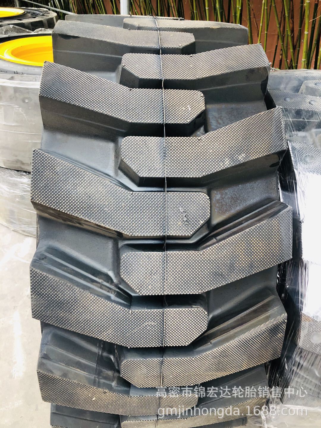 高空作业轮胎385/65-24 445/65-24实心轮胎含钢圈填充轮胎-阿里巴巴