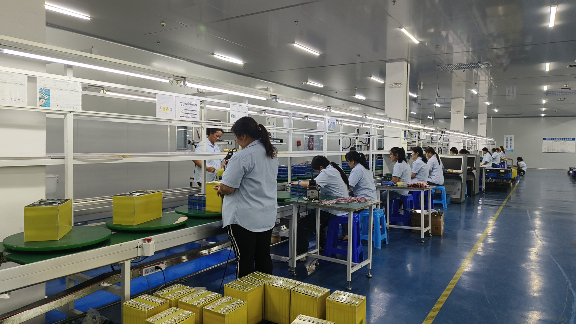 12V200AH磷酸铁锂电池太阳能光伏板储能电池 1280WH应用在房车船-阿里巴巴