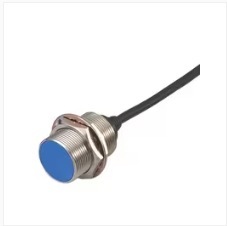 基恩士KEYENCE 独立型接近传感器 机身 非护罩型 M30 EV-130U-阿里巴巴