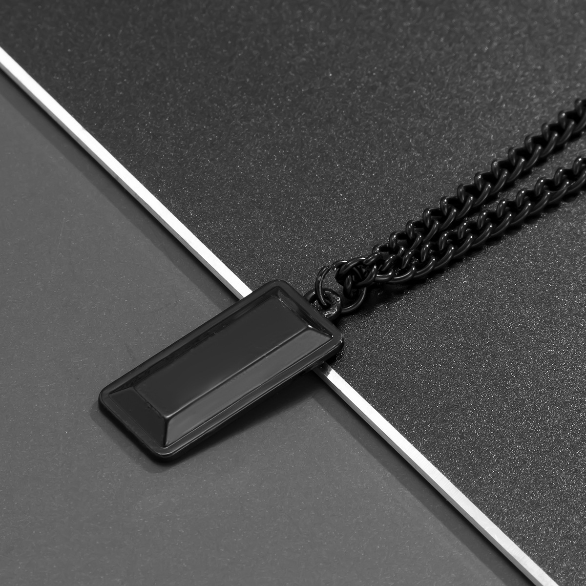 欧美跨境个性男士配饰吊坠 黑色冷淡风合金军牌几何型毛衣链项链-阿里巴巴