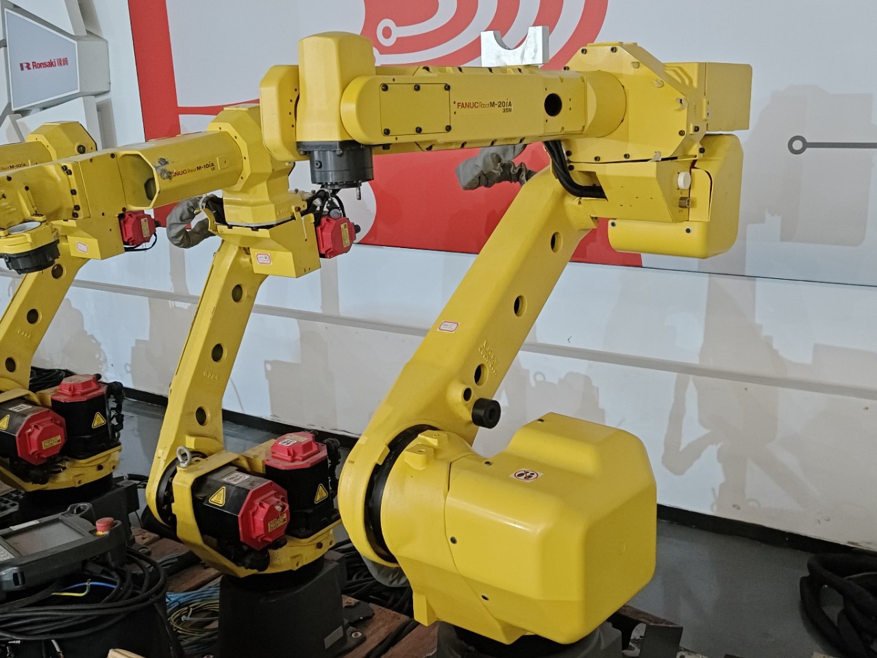 发那科机器人 FANUC M-20iA/35M 负载20kg 搬运 码垛 多功能智能-阿里巴巴