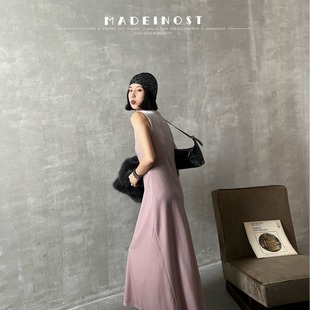 MADEINOST沙河秋冬复古高级感修身丝绒圆领a字背心裙气质连衣裙-阿里巴巴