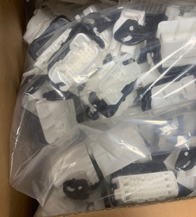 连接器MG642397电子元器件连接器汽车连接器可发样品-阿里巴巴