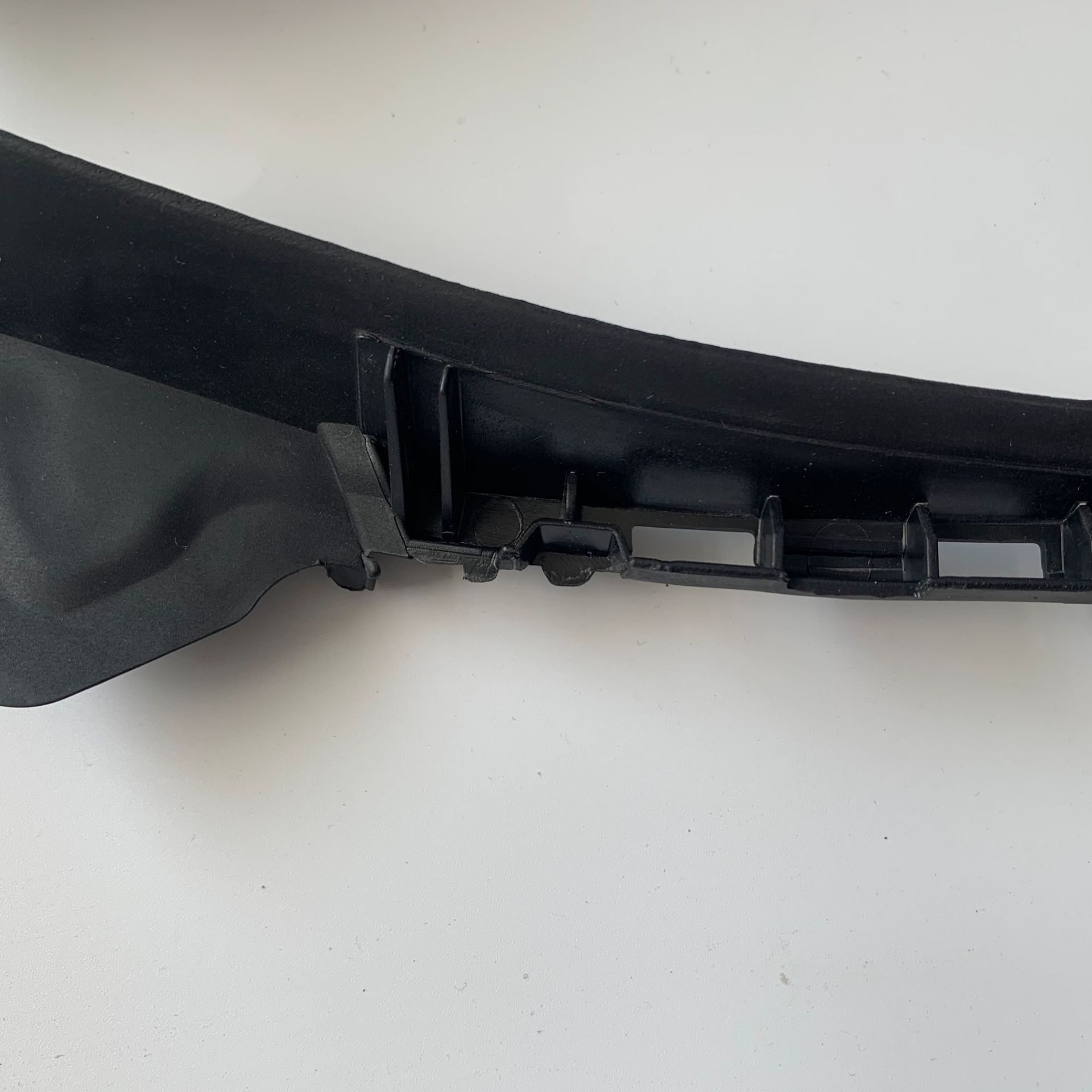 适用奔驰W212前挡风玻璃压条侧饰条左右外条密封条车顶导雨槽-阿里巴巴