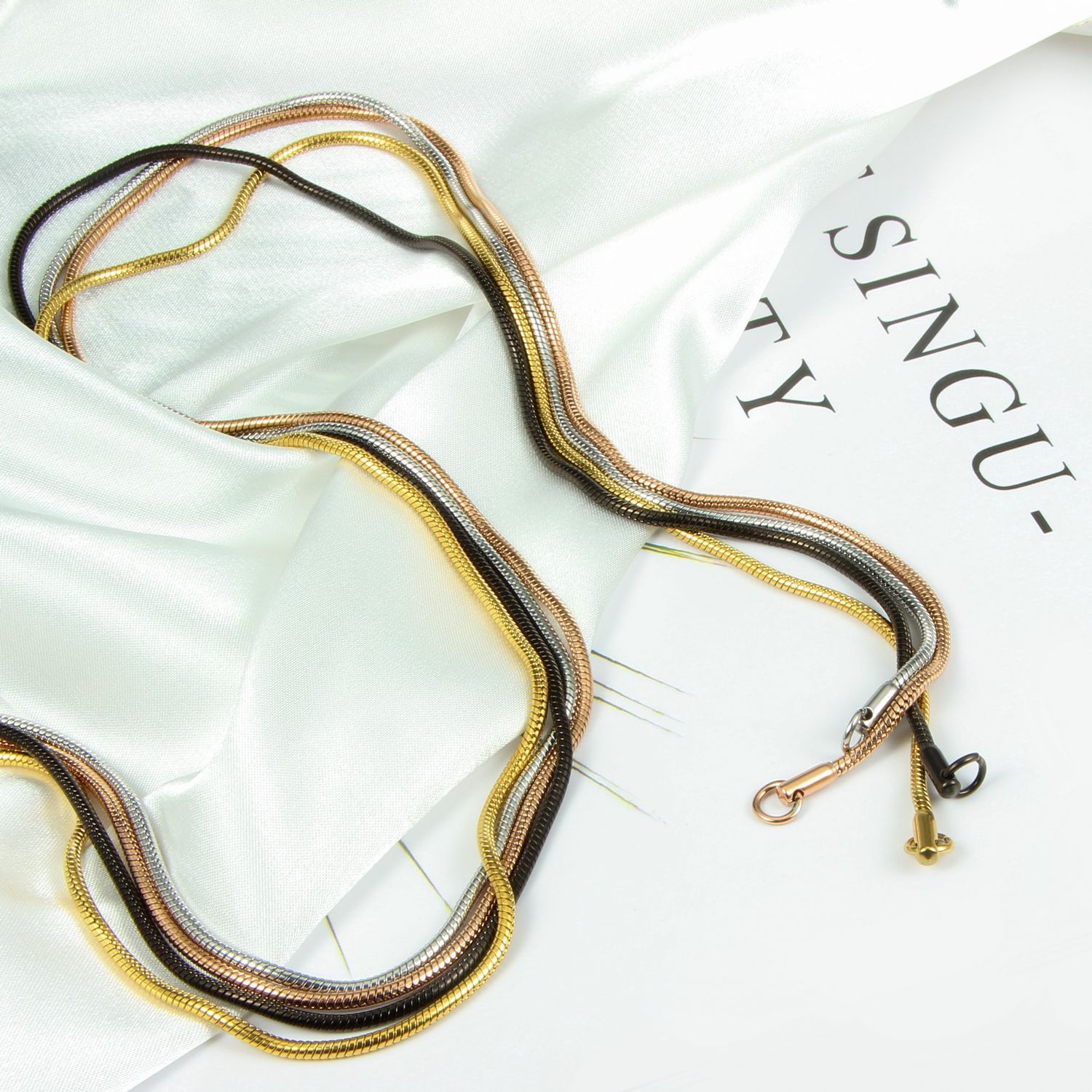 现货供应欧美新款304316不锈钢蛇链圆蛇链蛇骨项链男女款锁骨项链-阿里巴巴