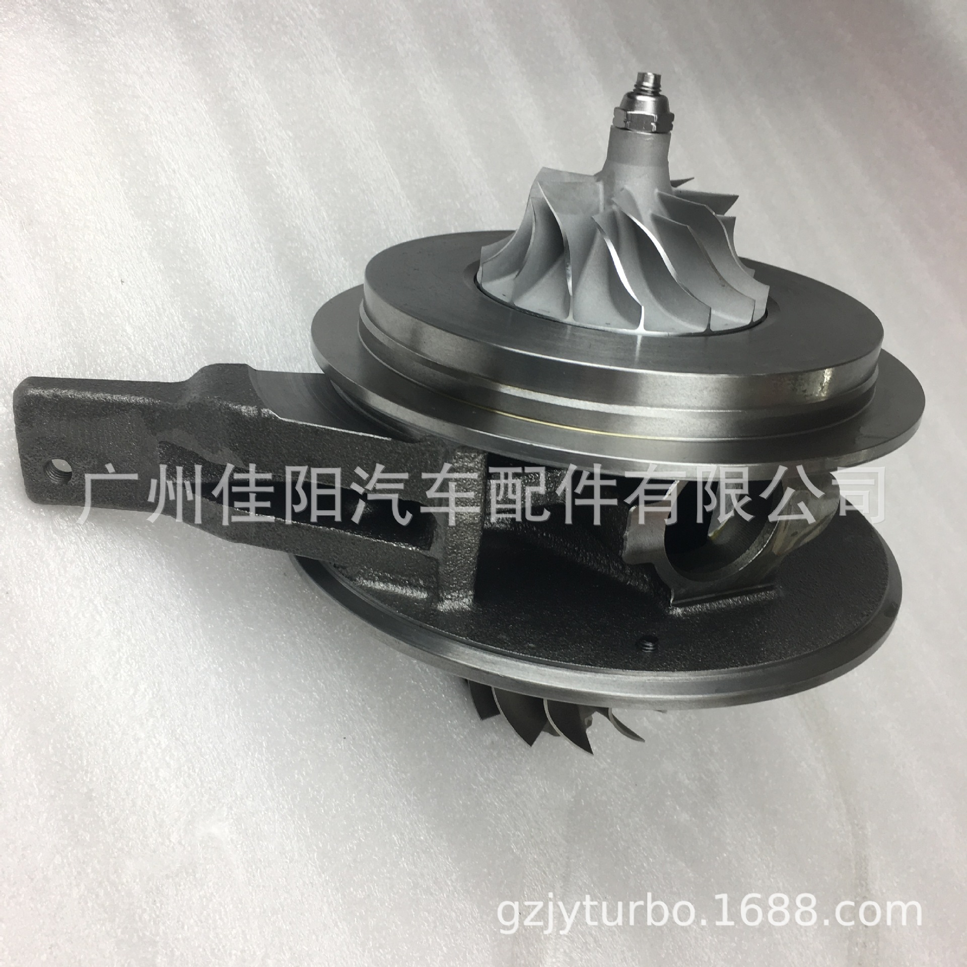 BV70 V2S turbo 1848300C92 8C3Z-6K682-B 1848300C9 176013-阿里巴巴