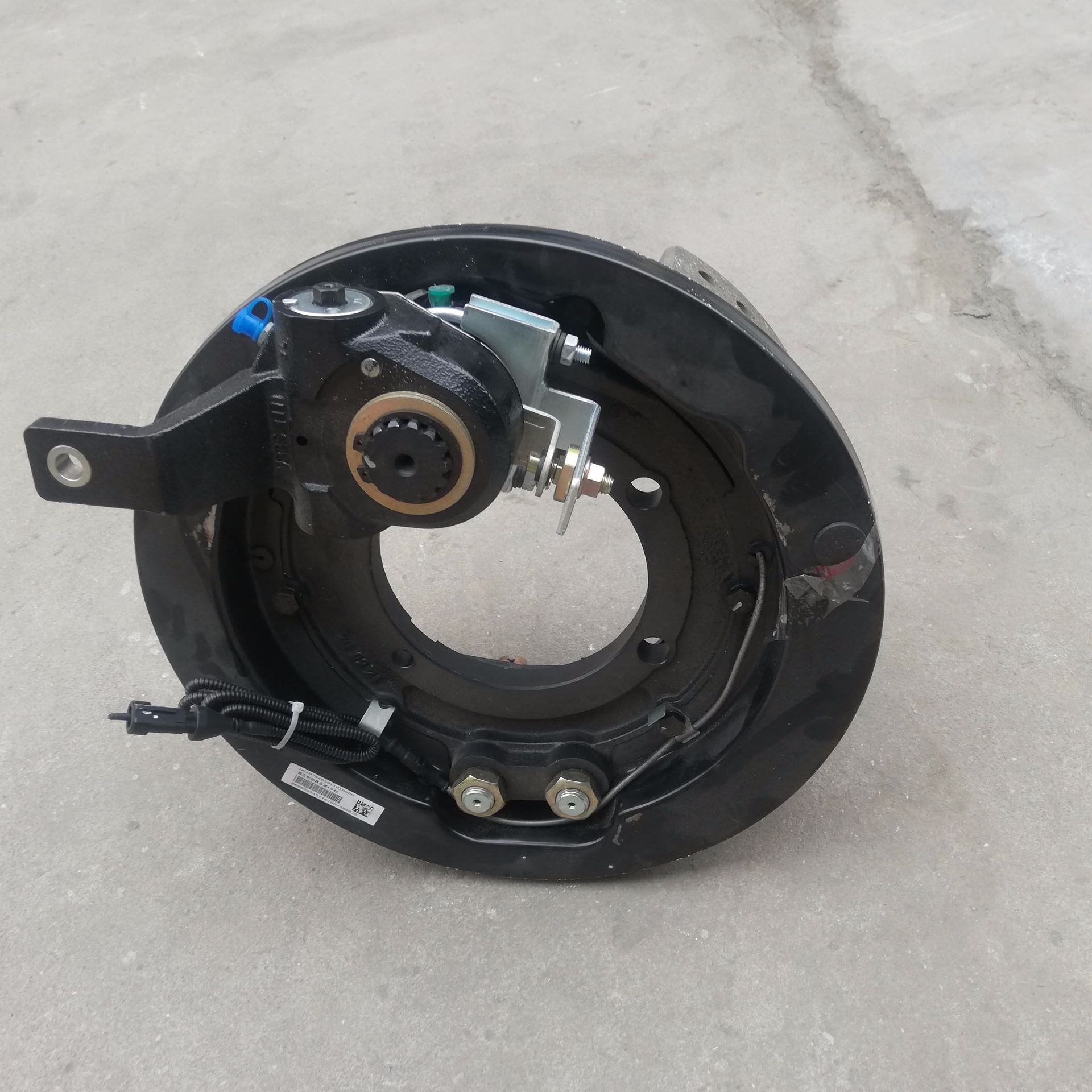 重汽豪沃配件 陕汽配件 装车件 WG4070453011 前左制动器总成-阿里巴巴