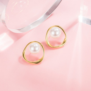 2022新潮高级感夸张珍珠耳钉莫比乌斯三角形耳环简约气质名媛耳饰-阿里巴巴