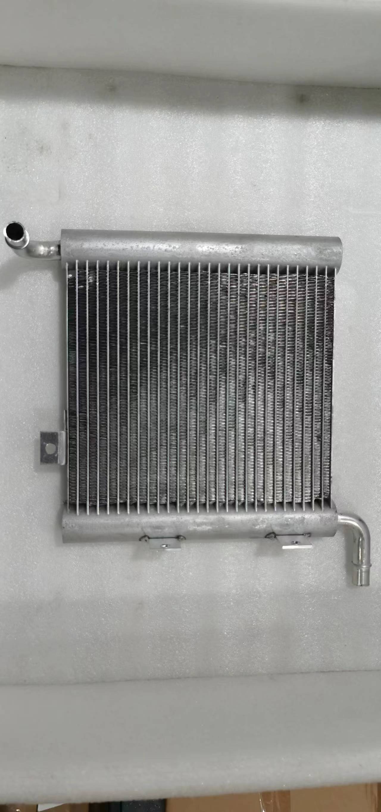 适用于路虎揽胜星脉中冷器 涡轮增压水箱 LR092120 T4A1806-阿里巴巴