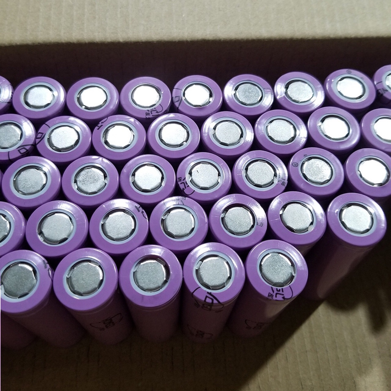 弘力18650平头泓力1200mah锂电池 充电18650高品质锂电池尖头1200-阿里巴巴