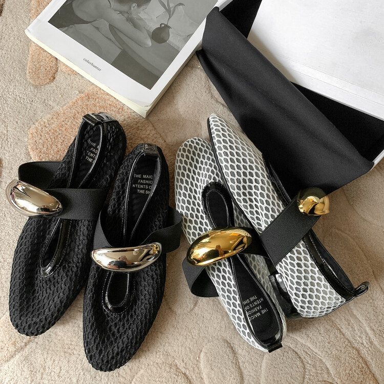 CHIKO Hadlee Round Toe Block Heels Mary Jane Flats