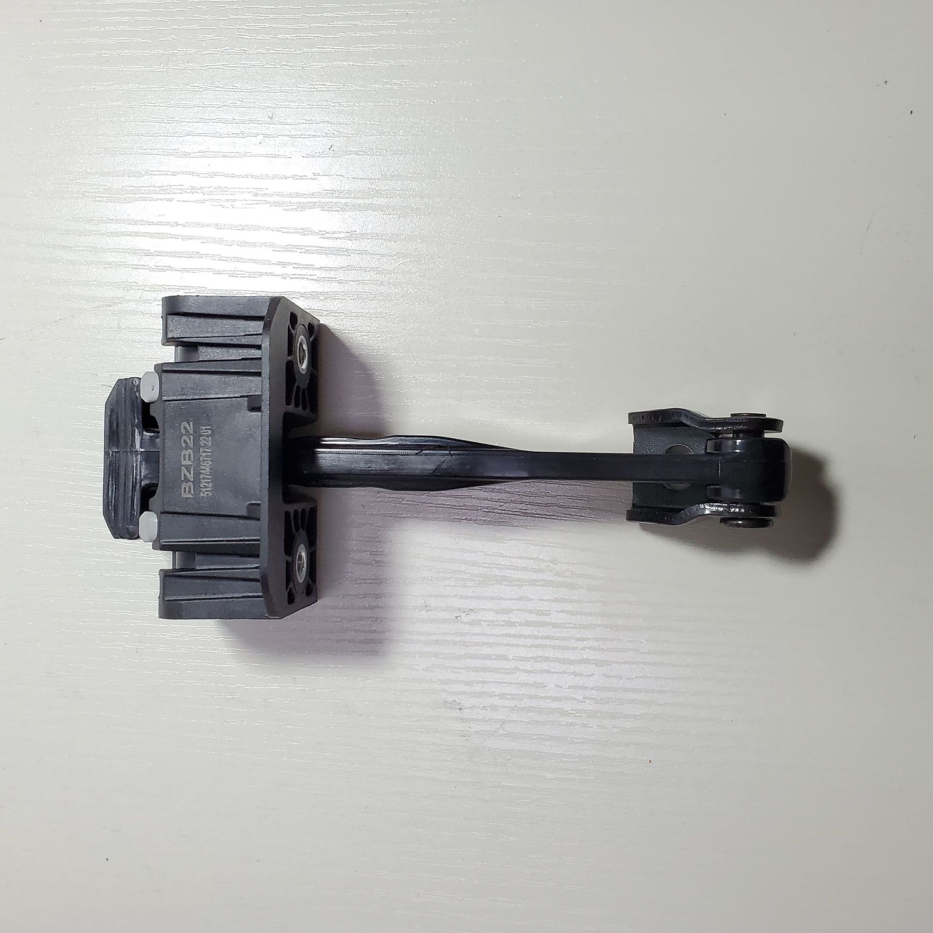 51217446717限位器适用于宝马3系M3E30E31E35E80车门限位器-阿里巴巴