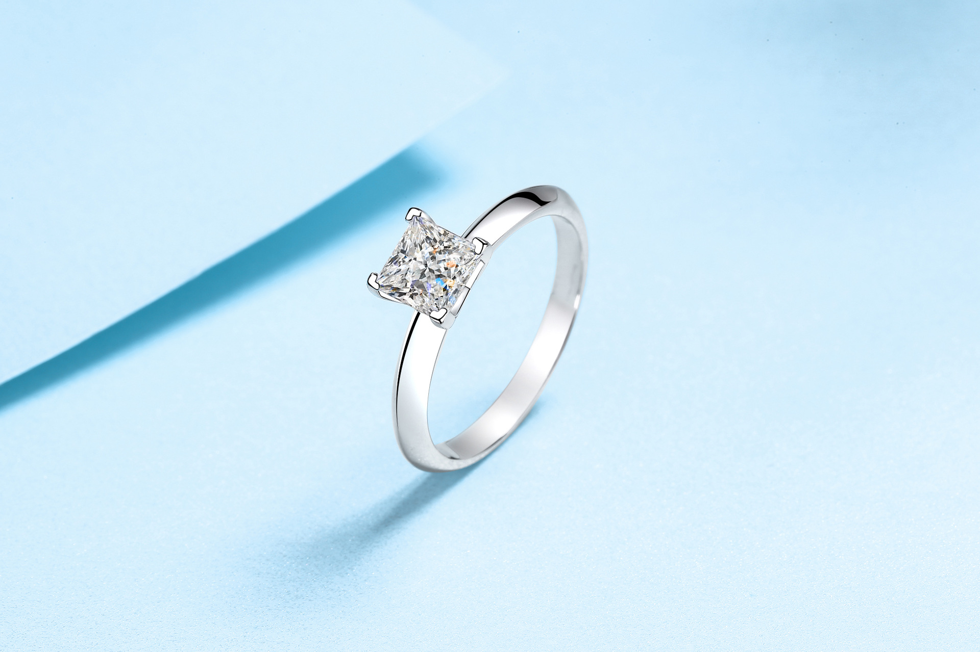 S925纯银镀pt950铂金公主方介子女友礼物T家1克拉2克拉莫桑石戒指-阿里巴巴