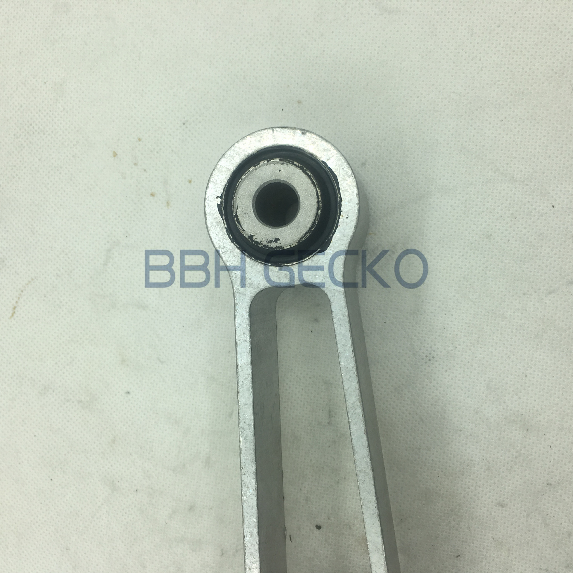 适用于路虎神行者机脚胶 LR000597 LR030745 LR068924-阿里巴巴