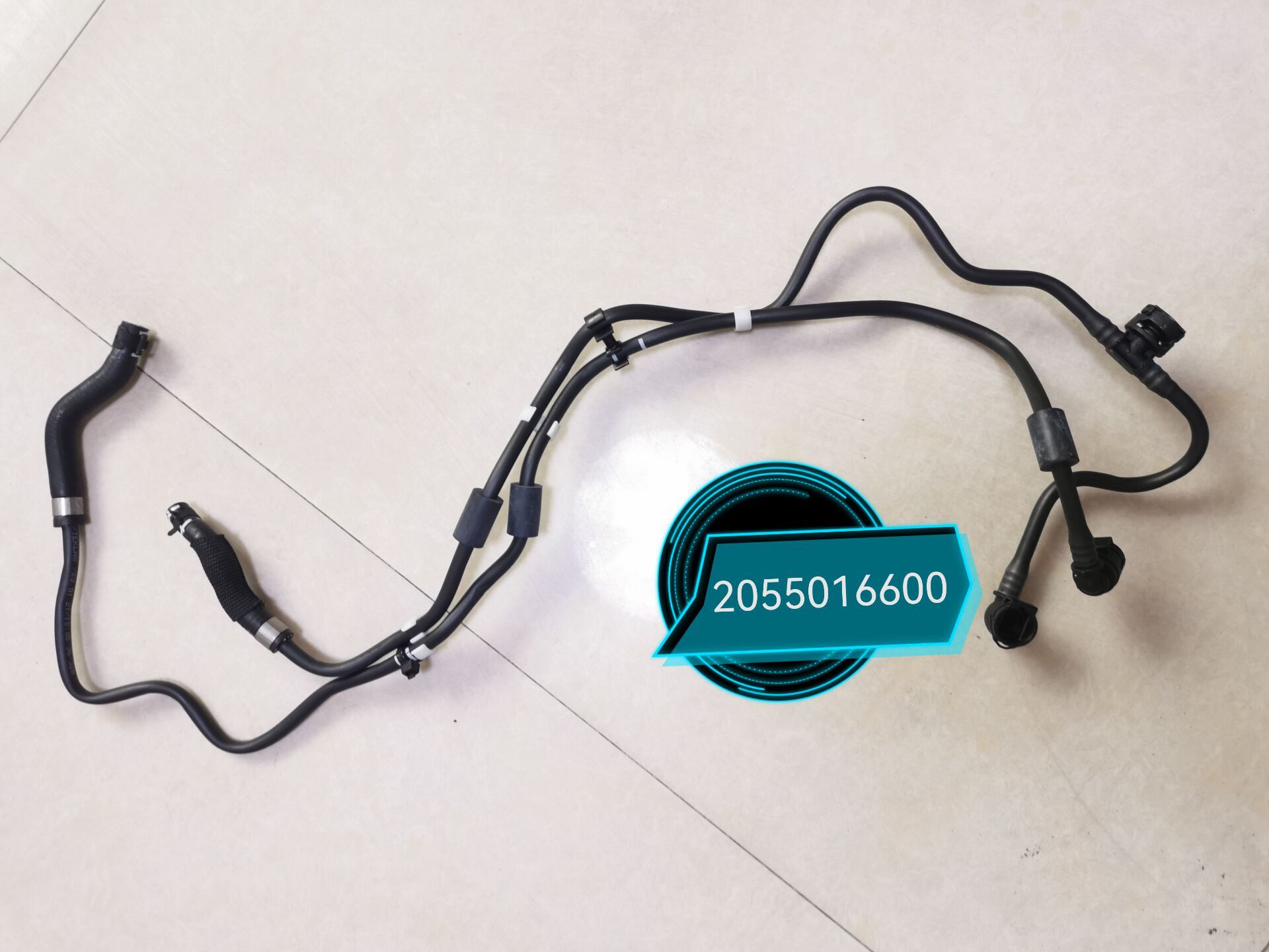 2712002056.2712002552适用于奔驰 水管暖风管废气管通风管增压管-阿里巴巴