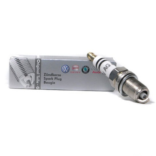 101905631H适用奥迪A4A6L大众途观迈腾 明锐铱金火花塞0241245666-阿里巴巴