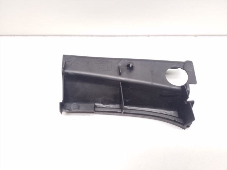 2048261124 2048261224 适用于奔驰W204 C200 叶子板上饰板-阿里巴巴