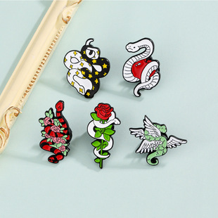 创意蛇徽章 黑白星点蛇双蛇缠绕 缠绕玫瑰花白蛇 蛇组合胸针-阿里巴巴