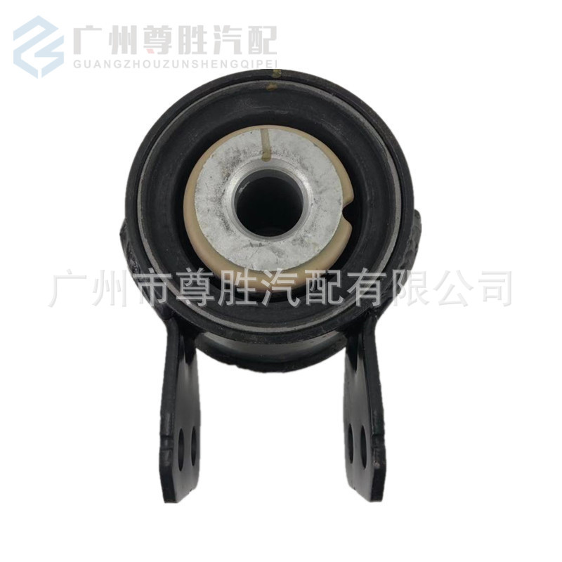 22782459 15897963适用于昂科雷前下控制臂衬套 前悬挂下摆臂胶套-阿里巴巴