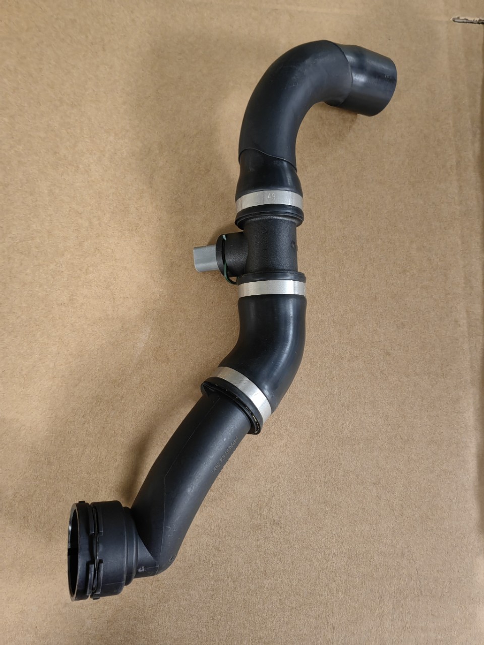 工厂高品质汽车水管95810640100适用于保时捷水管958 106 401 00-阿里巴巴