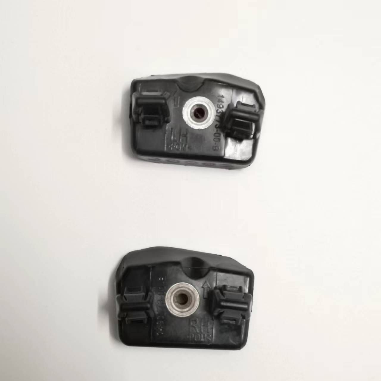 适用特斯拉model y前保险杠小支架左边1493772-00-b 1493773-00-B-阿里巴巴