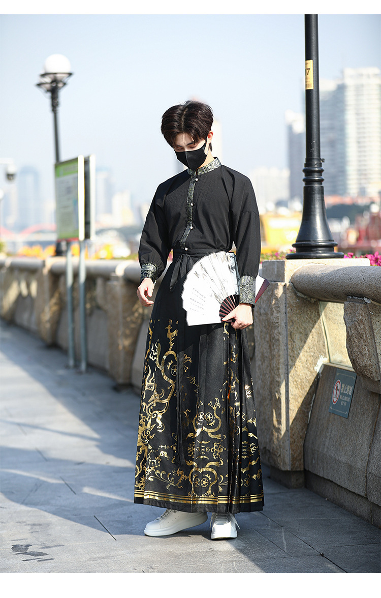 6503实拍新中式时尚汉服情侣CP装男女同款烫金龙纹马面裙套装-阿里巴巴
