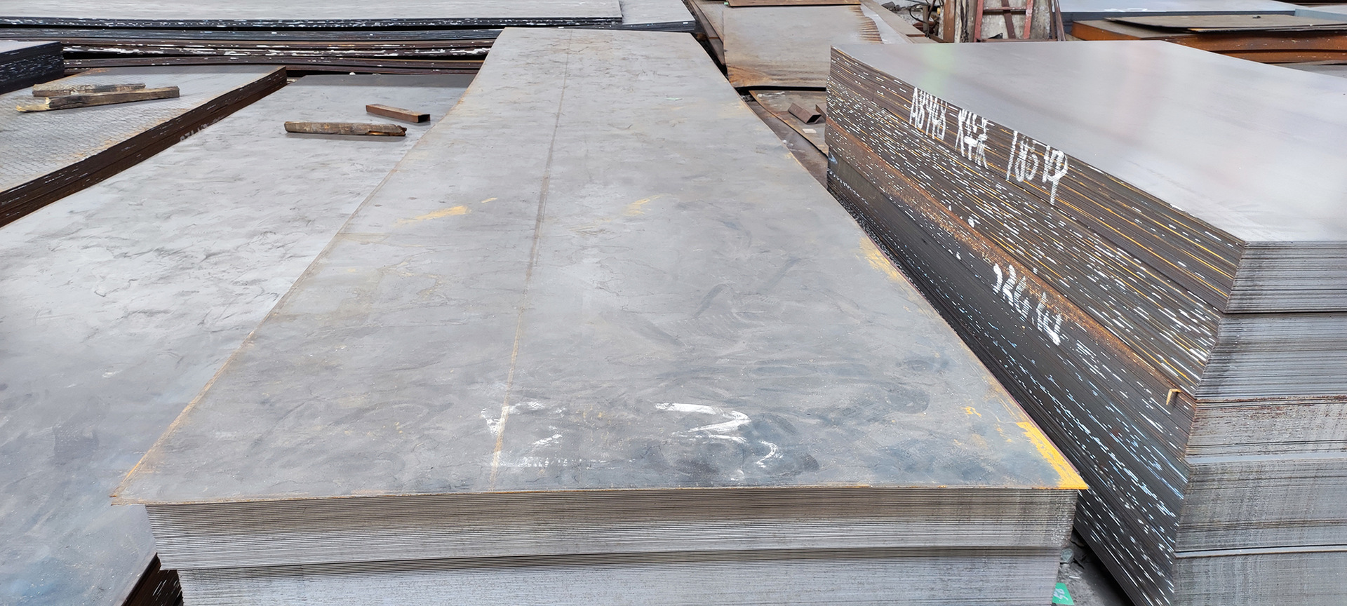 厂家直供q235b钢板 铺路普中板造串中厚板 规格齐全中厚板碳钢板-阿里巴巴