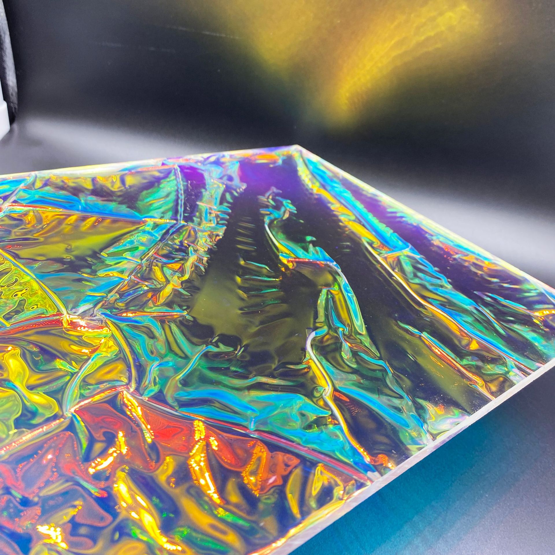 褶皱幻彩内埋亚克力板炫彩镭射有机玻璃七彩彩虹水波纹隔断屏风-阿里巴巴