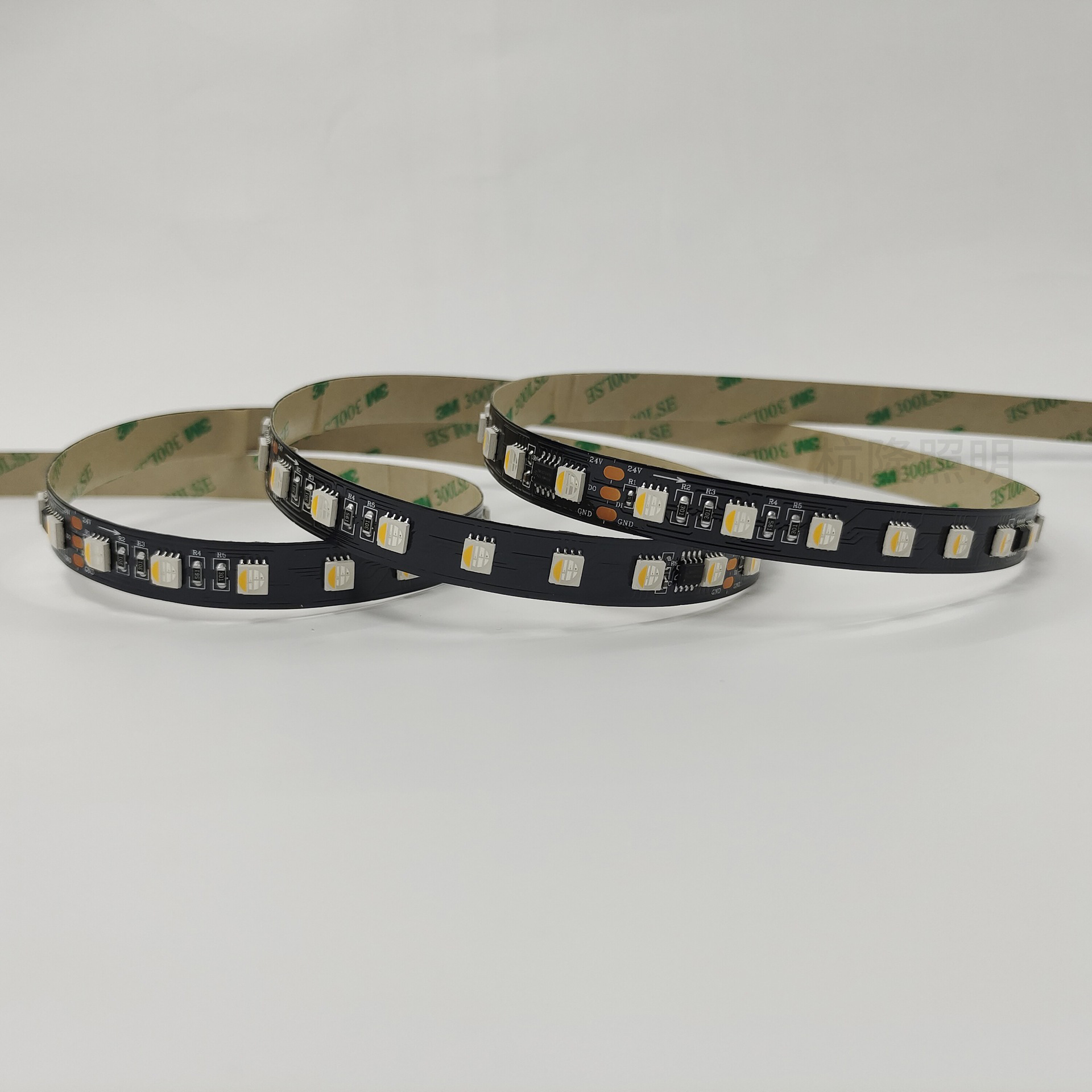 70珠SPI灯带 SM16704/TM1814/WS2814A/UCS2904 RGBW ETL幻彩灯带-阿里巴巴