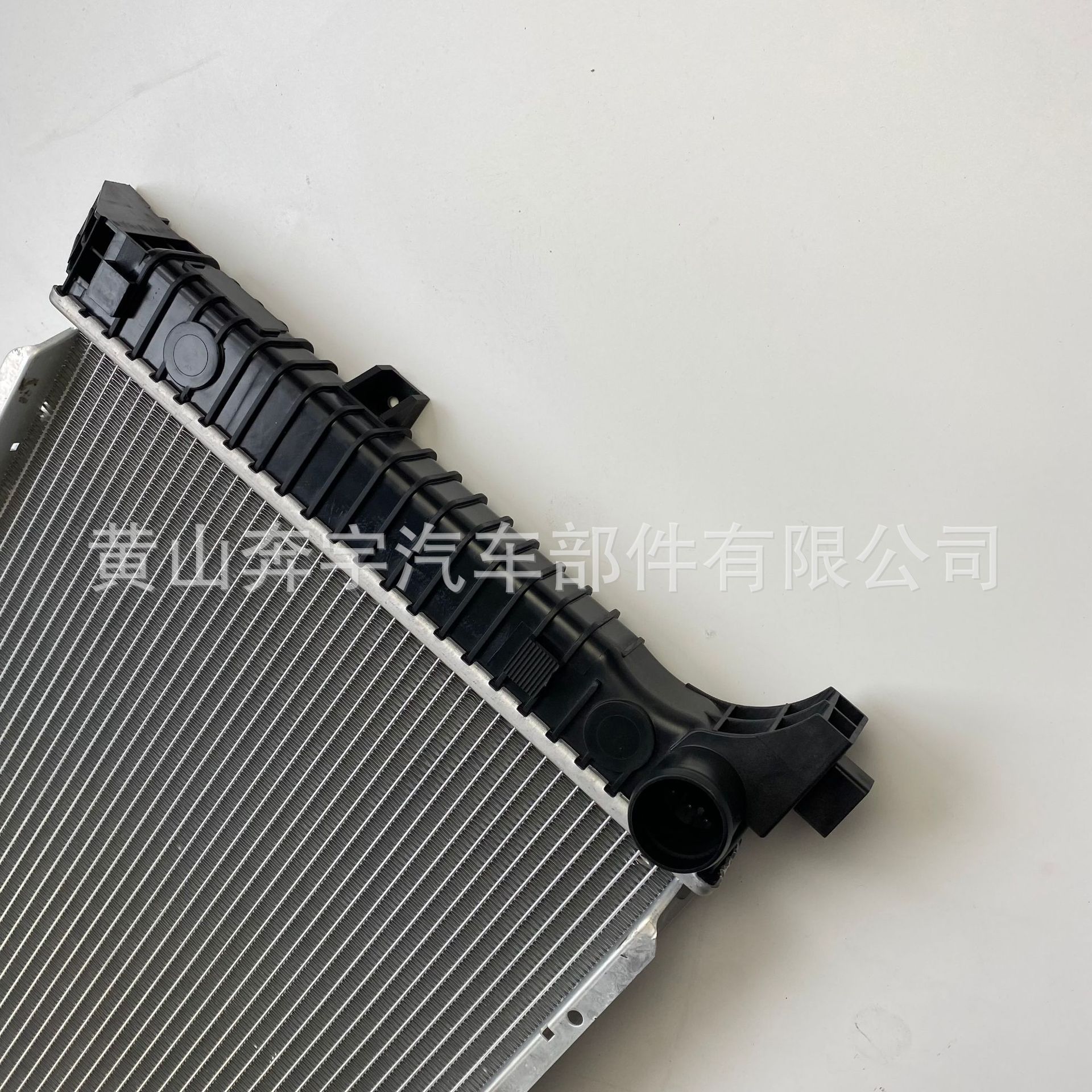 适用于通用道奇汽车散热器水箱发动机配件厂家直销9015003500-阿里巴巴