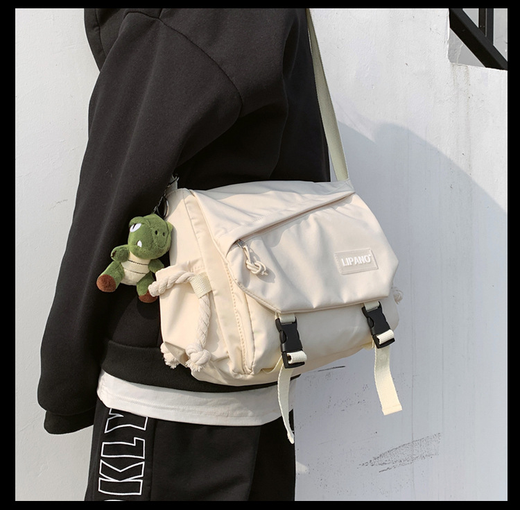 LIPANO原宿暗黑风日系ins斜挎包韩版文艺街拍学生尼龙单肩邮差包-阿里巴巴