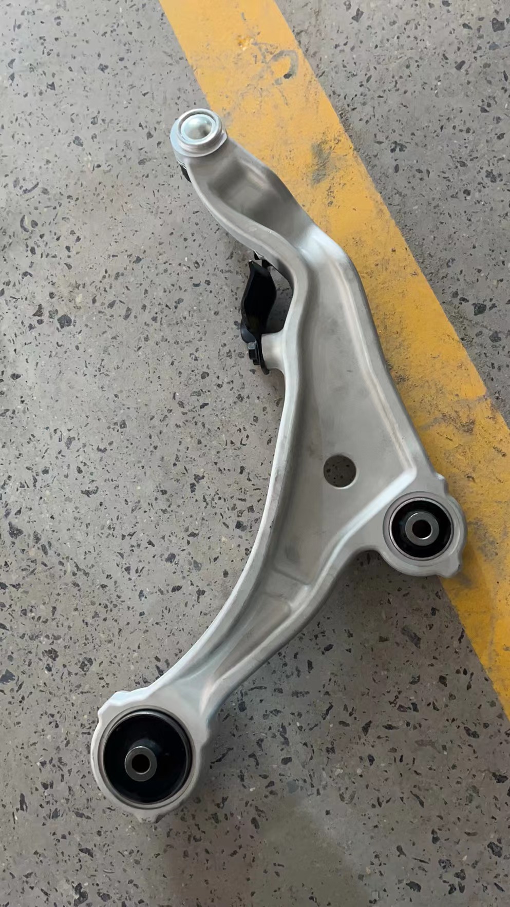 适用尼桑君爵E52专用下摆臂总成54501-1JB0A 54500-1JB0A-阿里巴巴