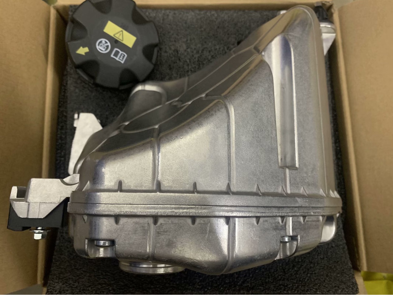 适用宝马B48副水壶改进铝合金17138610656 17138742975-阿里巴巴