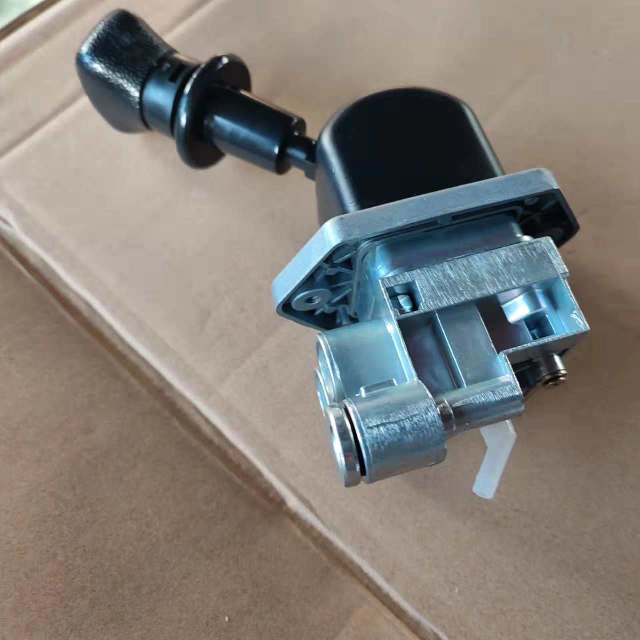 厂家直销 手刹阀 81523156181 重卡手刹阀 适用于SCN DF-阿里巴巴